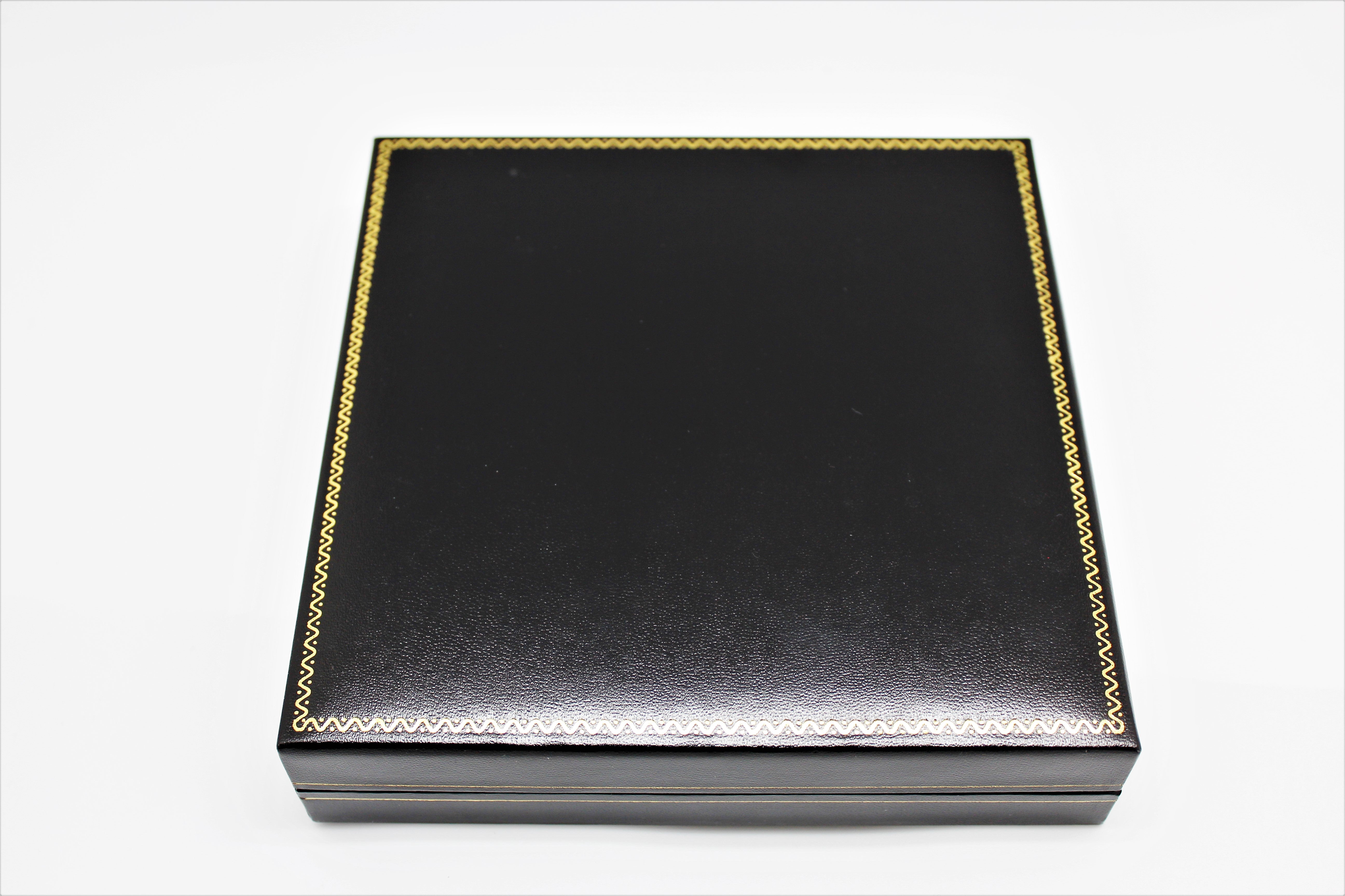 Leatherette Large Jewelry Necklace Box – Atlanta Jewelers Supply